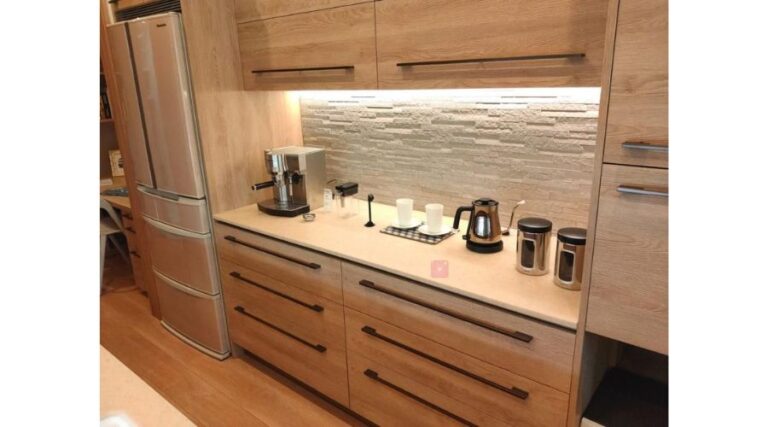 【後悔しない活用術！】一条工務店キッチンカウンター下収納と背面収納♪｜私の一条スタイル